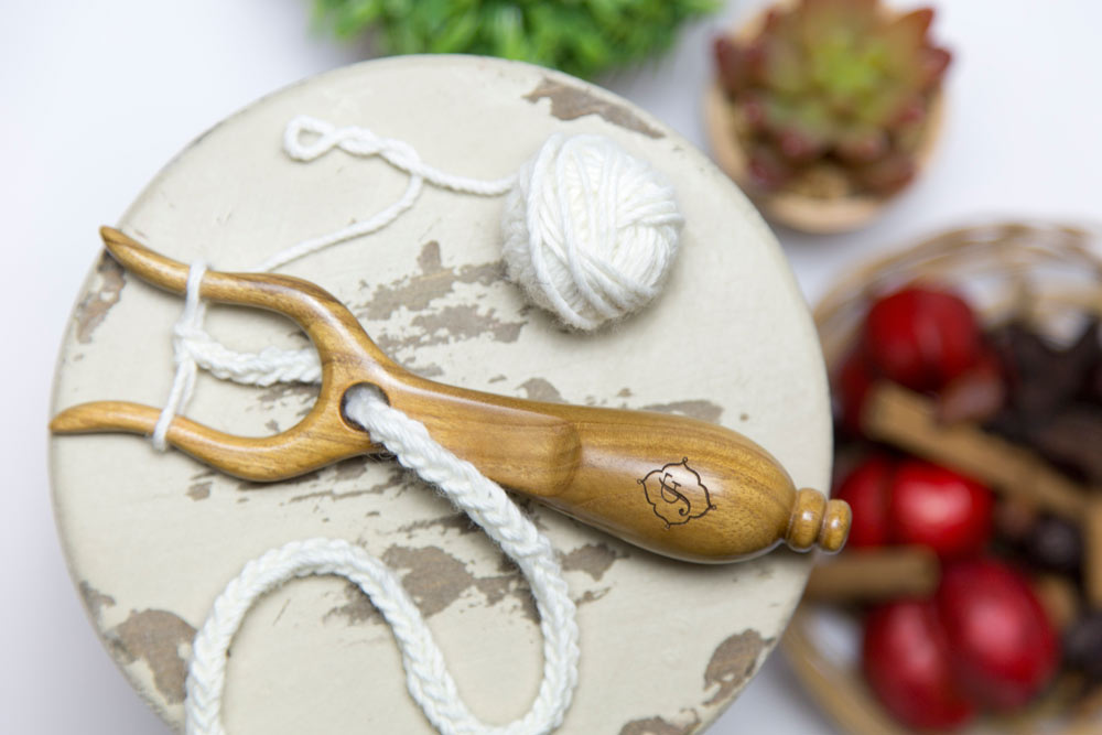 How to Use a Lucet Fork ~ A Tutorial ~ Crystalized Designs